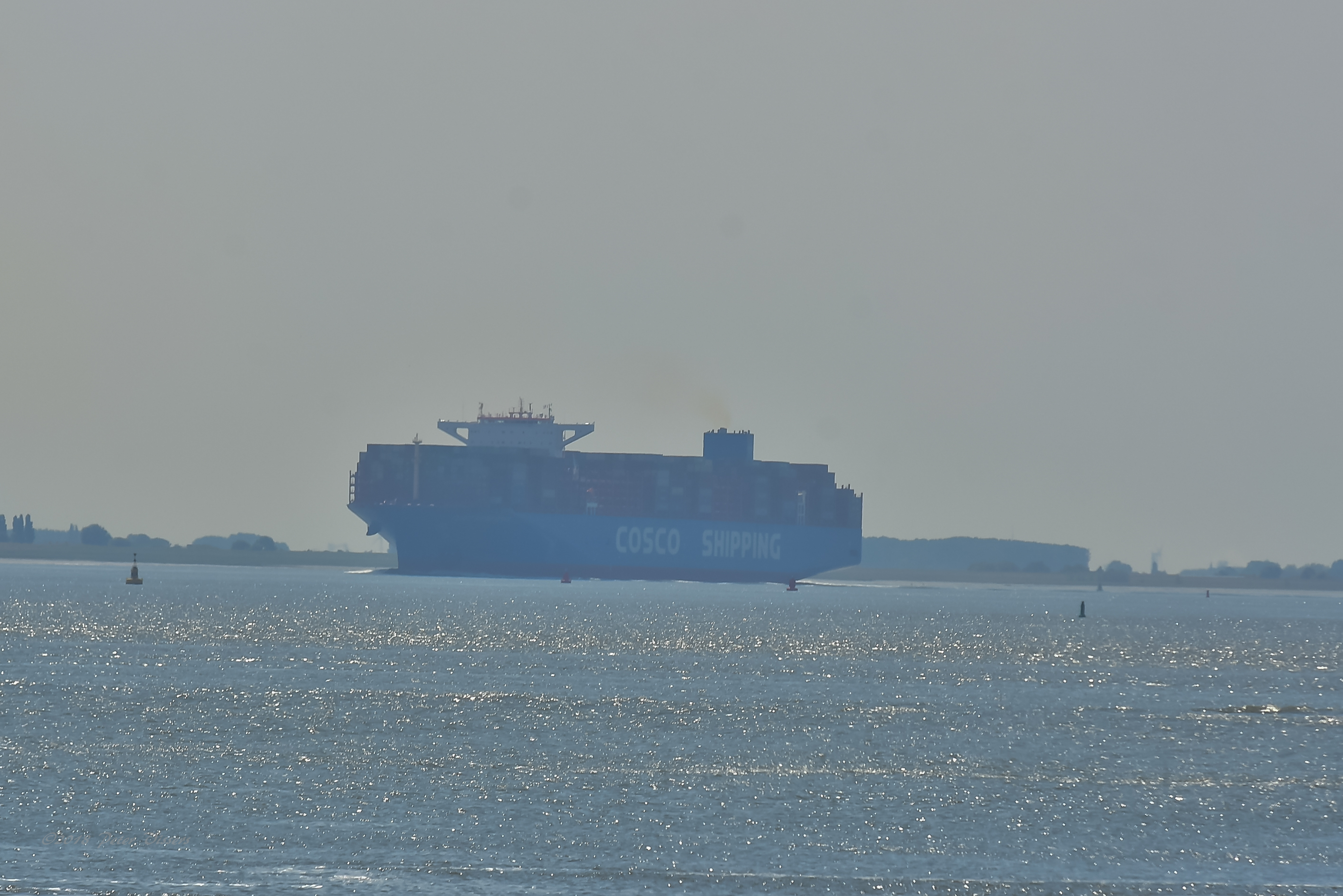 Cosco Shipping Universe meert aan in Antwerpen.